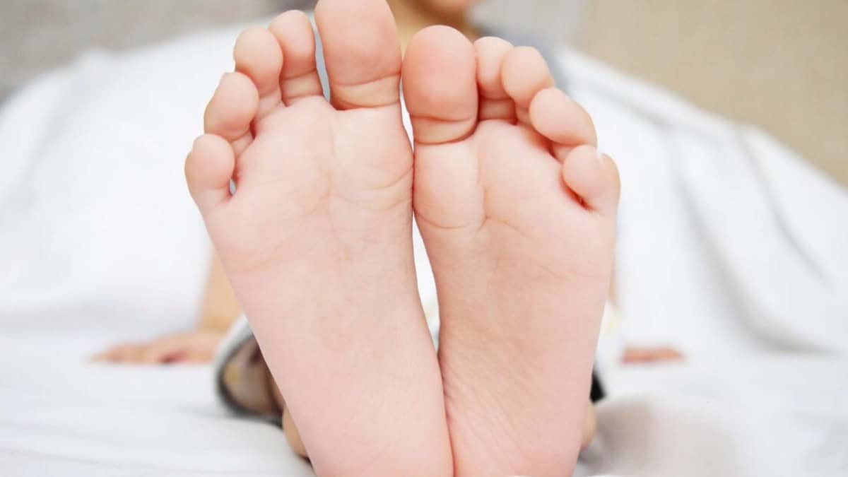 Are Flat Feet a Sign of Autism? - JADE ABA