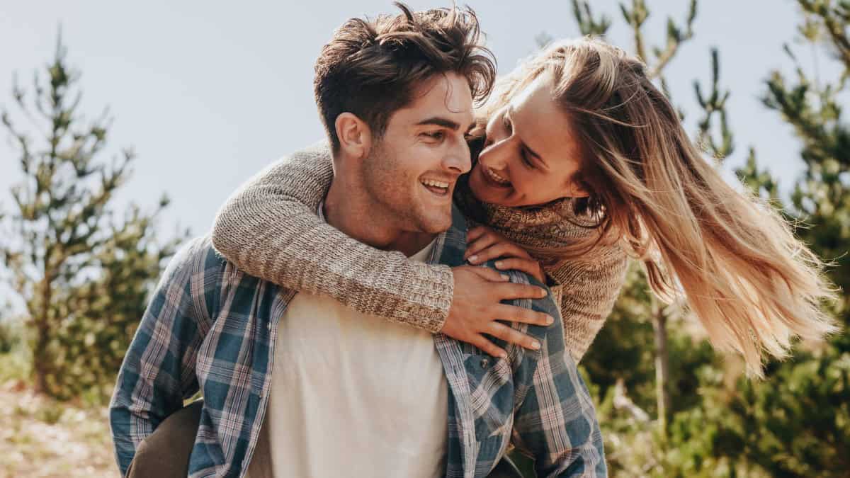 How Autistic People Navigate Dating and Relationships - JADE ABA